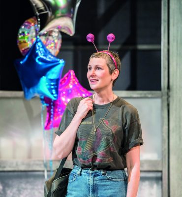 Everybodys talking about Jamie - Lucy Carter